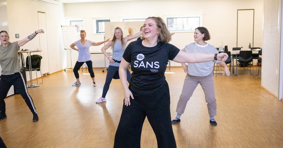 FO-Aarhus præsenterer: SANS - Sang, dans og hjernegymnastik